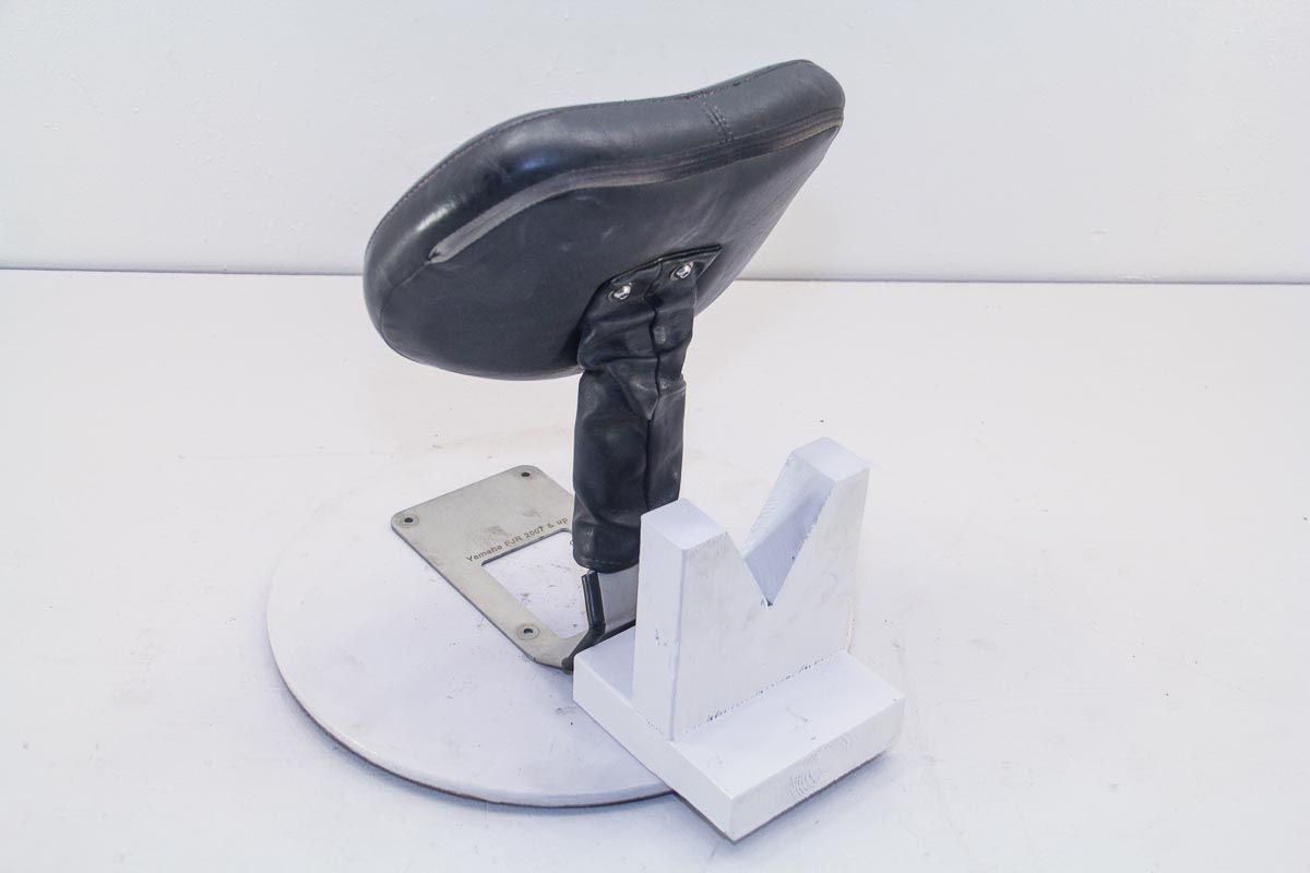 08 Yamaha FJR 1300 Driver Backrest Pad Bracket Mount BAKUP | eBay